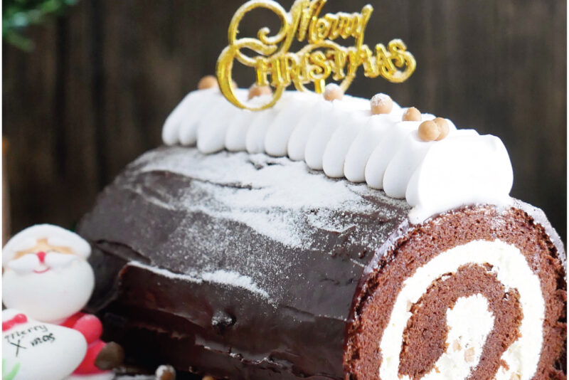 This affordable Christmas Log Cake only costs $18.80 and it's delicious ...