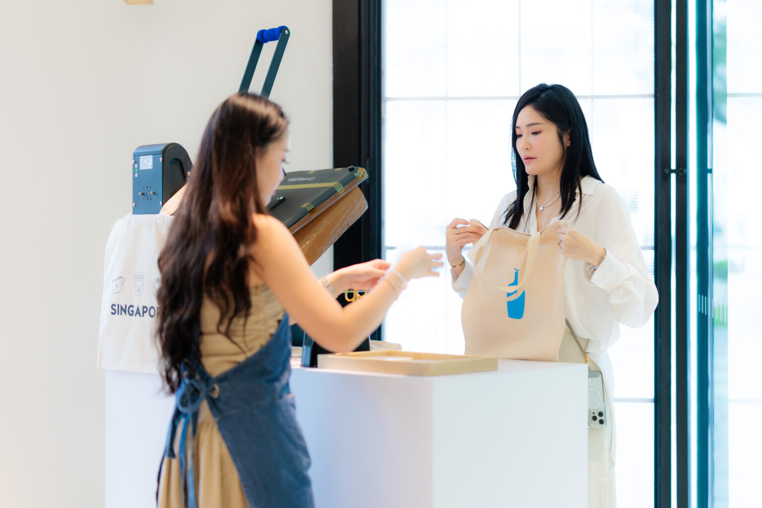Blue Bottle Coffee opens in Singapore at Raffles City(with menu and ...