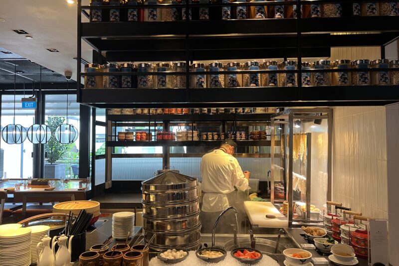 [Review] Beach Road Kitchen: Chef-on-show Seafood Buffet restaurant ...