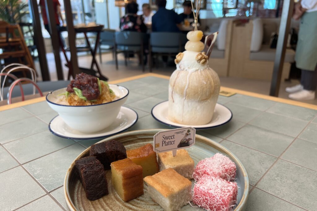 [Review] Chatterbox Cafe: Where to enjoy Singaporean local dishes at ...